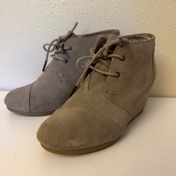 Toms | Shoes | Toms Wedge Boot | Poshmark